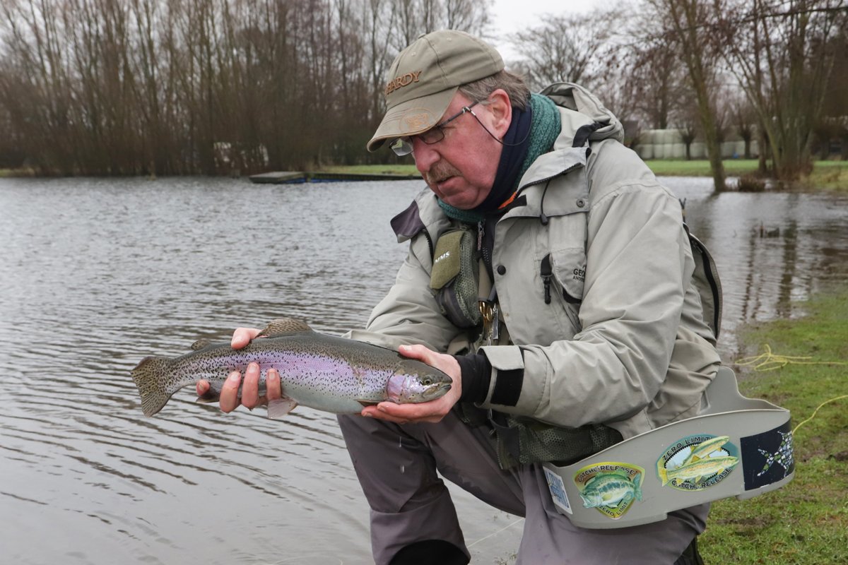 Vliegvissen op forel-reservoirs - Fly Fishing Academy